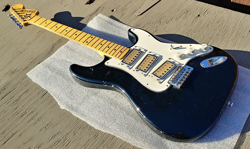 1976 Univox Ripper Blackie 3 pickup Hi Flyer Humbucker Strat | Reverb