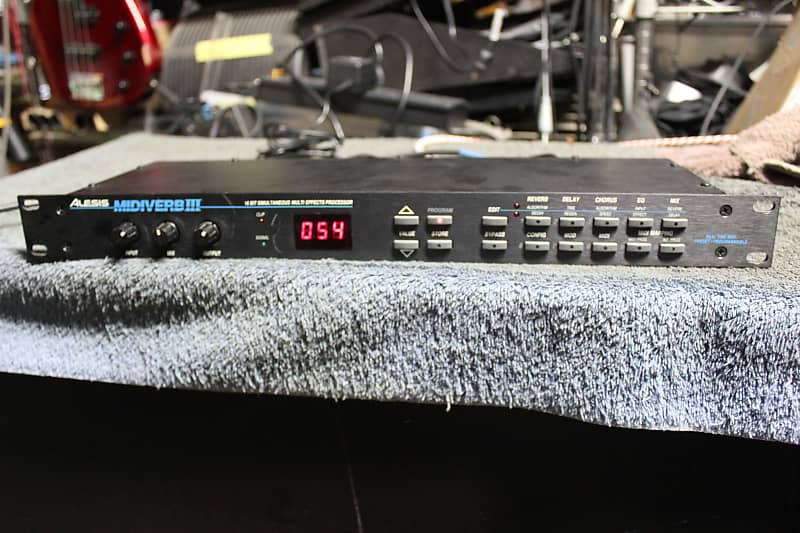 Alesis Midiverb III/Multi Effects Processor (Rack Mount) | Reverb