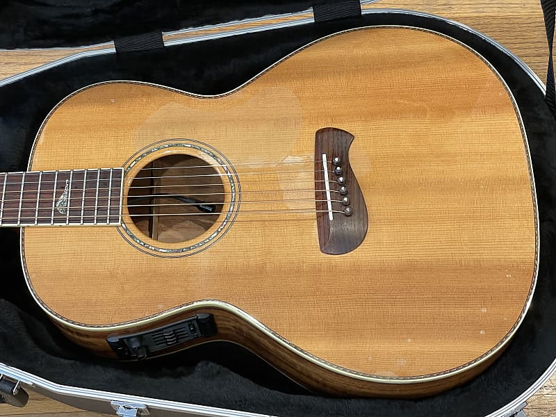 Tacoma PK-30E 1997-2003 - Natural Gloss with Case | Reverb