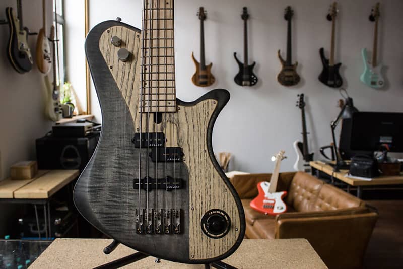 Bassline Re:belle SC 5 32" | Reverb