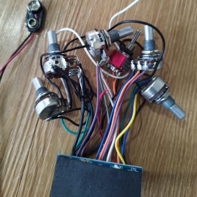 Cort MK1 Bass Preamp Bartolini | Reverb