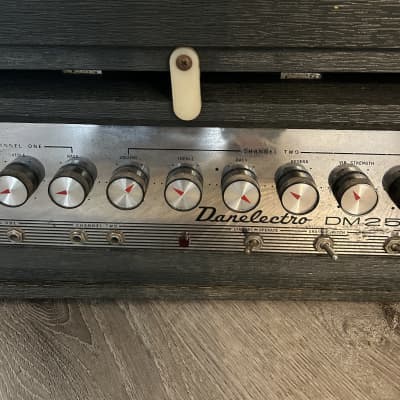 Danelectro DM25 25-watt Combo Amplifier 1960s | Reverb