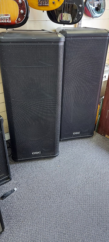 QSC HPR153 F Active Speakers Pair | Reverb UK