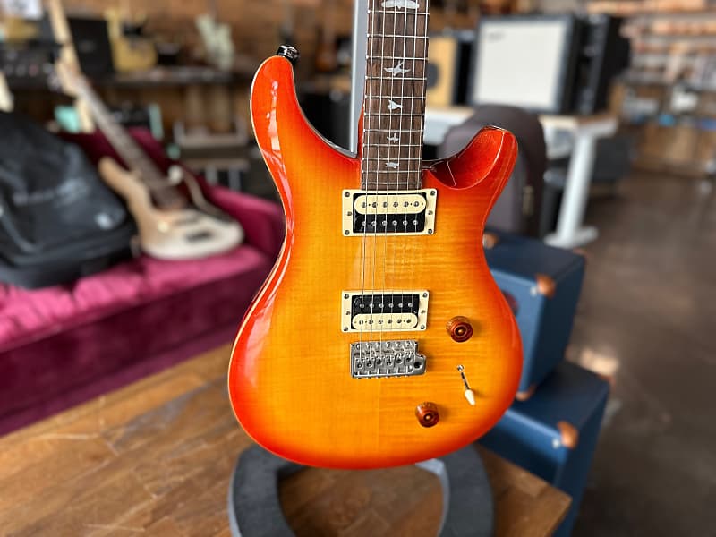 PRS SE Custom 22 in Vintage Sunburst w/Gig Bag | Reverb