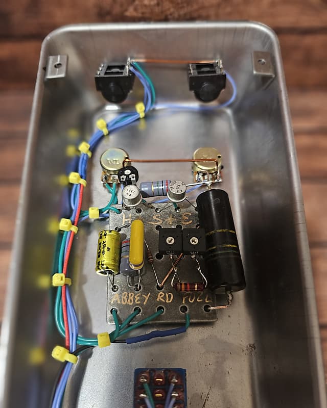 Hello Sailor Effects Abbey Road Fuzz - Hammered grey | Reverb UK