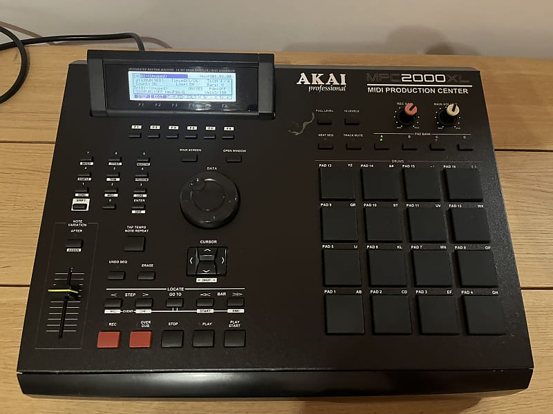 Akai MPC2000XL SE3 MIDI Production Centre Black | Reverb