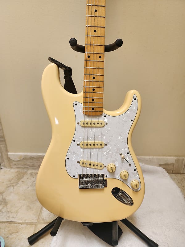 Fender Squier Stratocaster 88-90 - Cream | Reverb