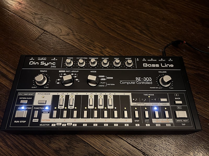 Dinsync RE-303 - black with white LEDs and pot upgrades | Reverb