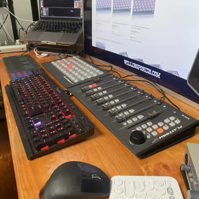 Icon Platform M+ DAW Controller with Icon Platform | Reverb Australia