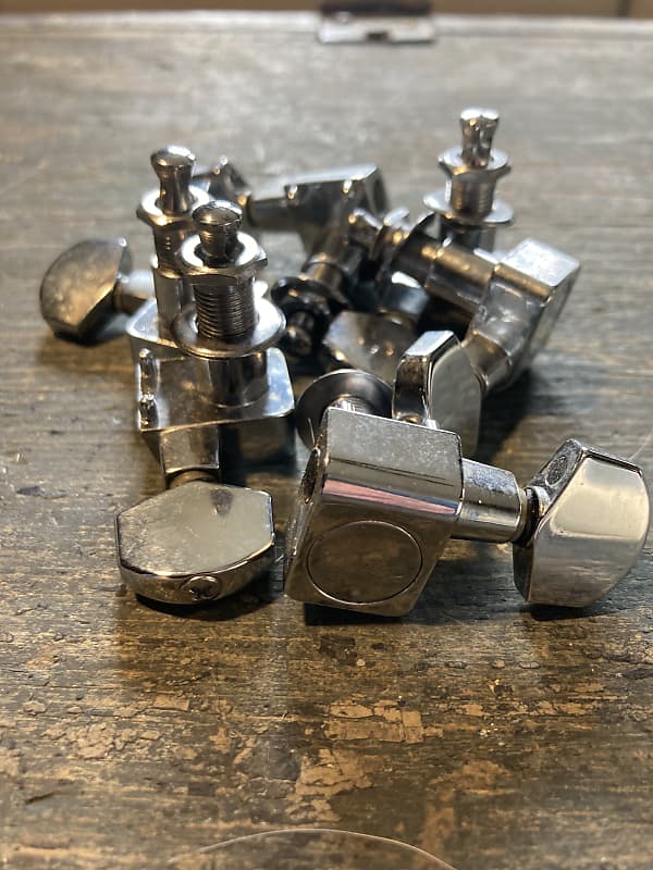 Fender Am Standard tuners @2010 - Chrm | Reverb