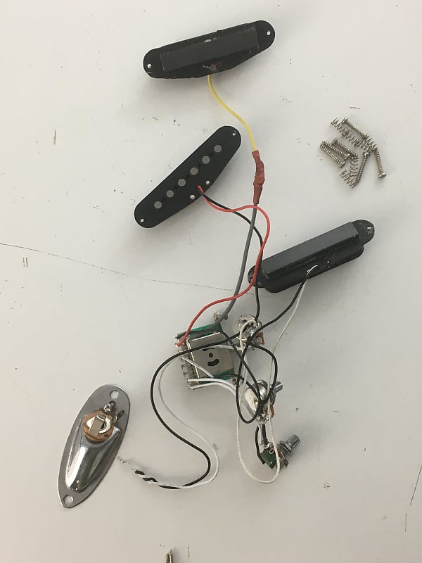 Fender Vintage Strat Pickups + Wiring Squier MIM 1990s | Reverb