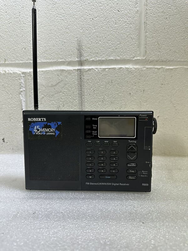 Roberts R809 FM LW MW SW Digital Receiver Radio With Case | Reverb UK