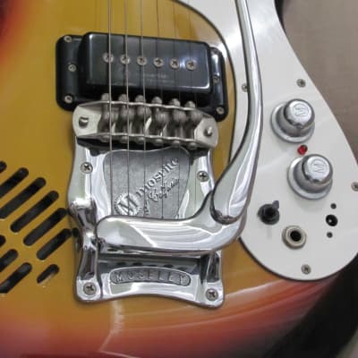 Mosrite Ventures Model-Built in Amplifier 1990s Sunburst | Reverb