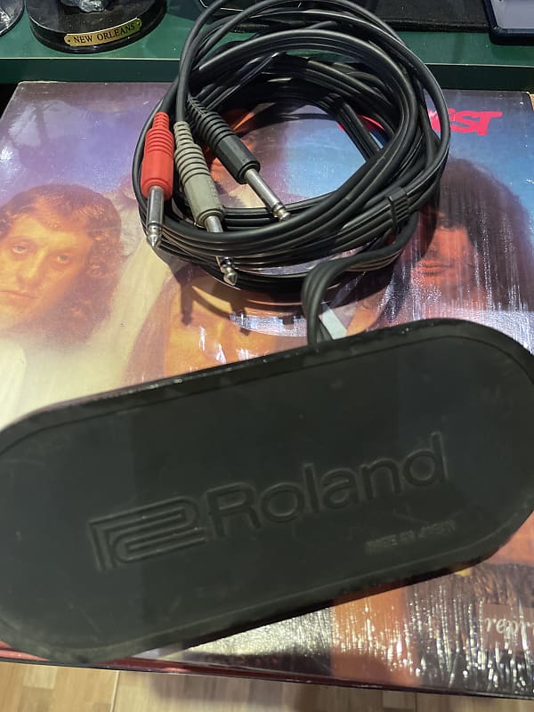 Roland FS-3 Black | Reverb