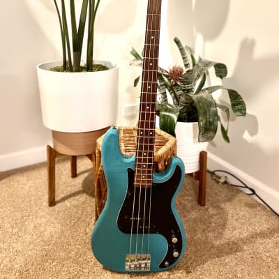 Hondo Hondo Electric Bass Guitar Made in Indonesia Model | Reverb UK