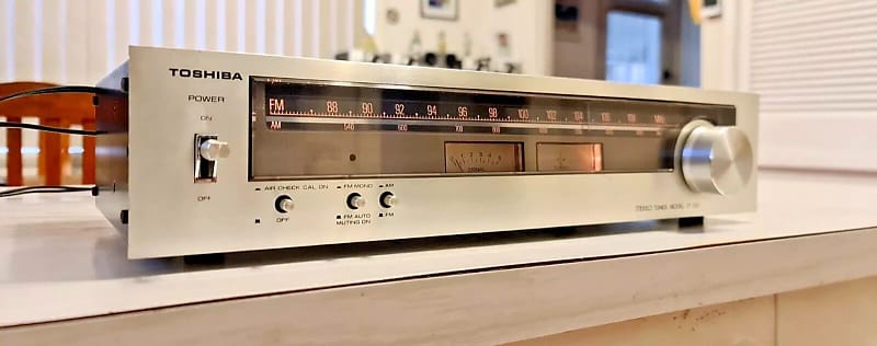 Toshiba TOSHIBA 1980 - CHROME SILVER METAL | Reverb
