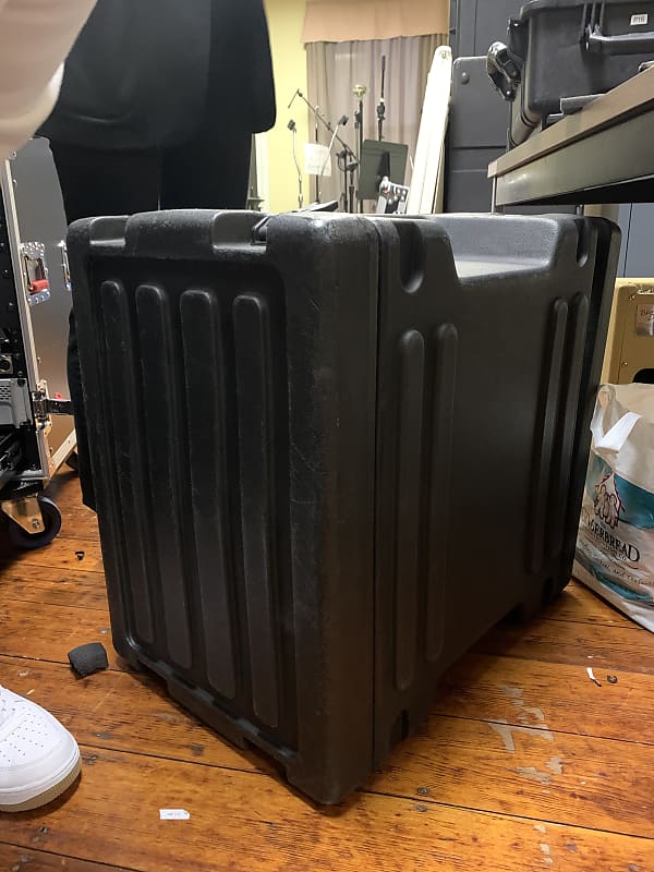 SKB 8U ROTO Rack Case | Reverb