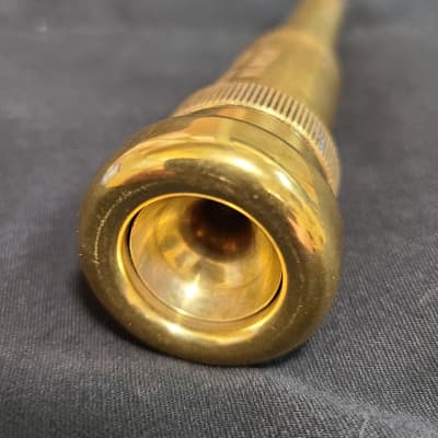 Jerwyn Adjustable Cup - Gold Plate | Reverb