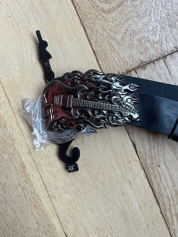 Fender Belt 1998 Black | Reverb UK