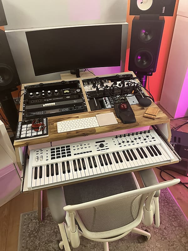 Handmade 20u Mastering desk 2022 - White / Beech | Reverb UK