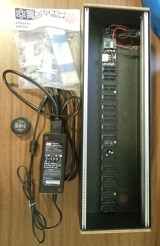 Synthrotek Skiff Boat Powered Eurorack Case - 84hp Black | Reverb