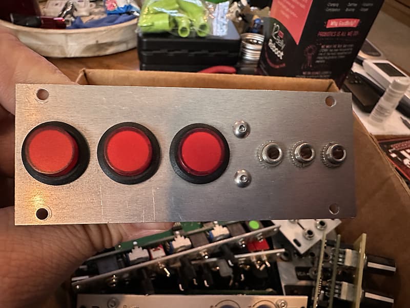 Intellijel 1u 3x 10v Trigger Generator | Reverb