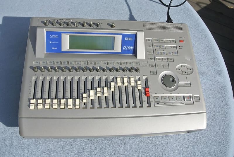 Korg D1600 16-Track Digital Multitrack Recorder Parts Or | Reverb