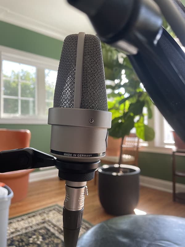 Neumann TLM103 | Reverb