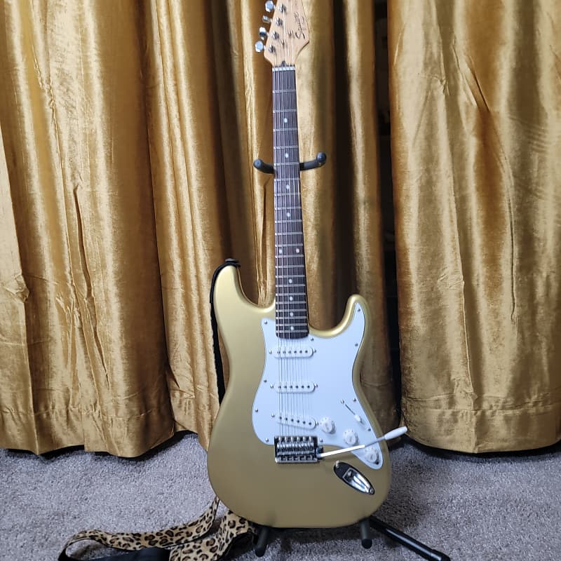 Squier Affinity Series Stratocaster | Reverb