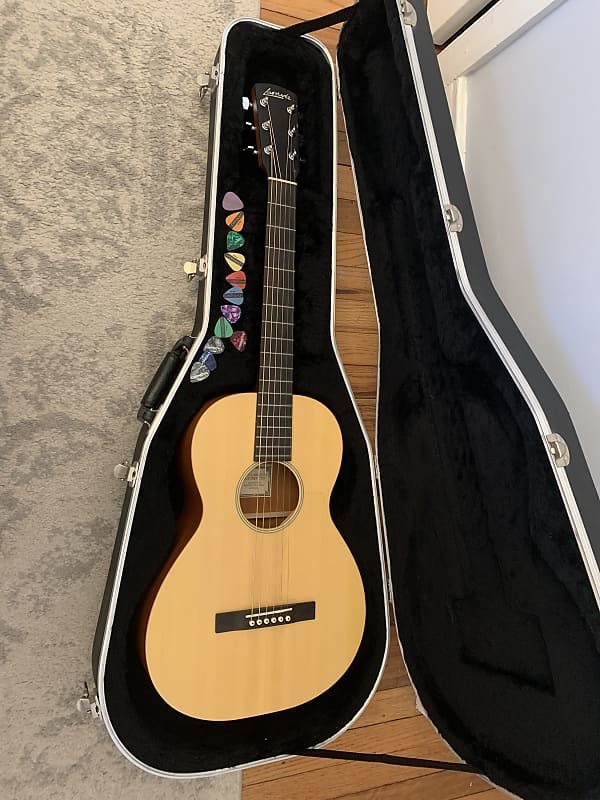 Larrivee O-01 Parlor 2000 - Natural | Reverb