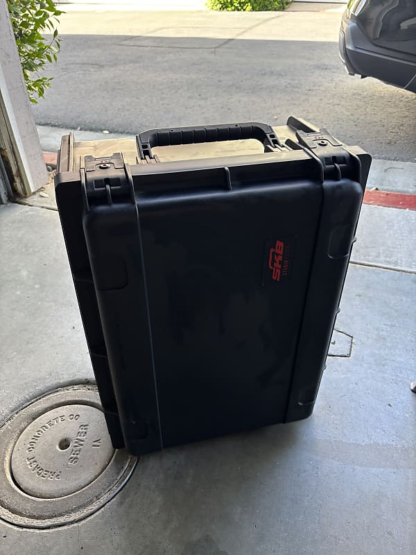 SKB SKB Injection Molded 4U ISeries Studio Flyer Rack Case | Reverb