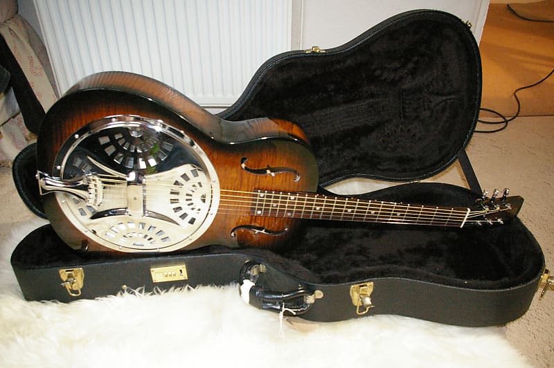 Gibson Dobro F60 with original hard case tobacco sunburst | Reverb