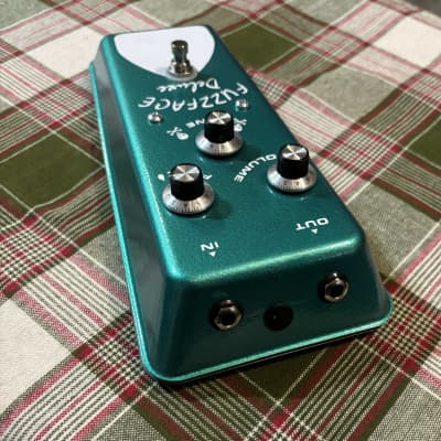 Fuzz Face Deluxe: Square Face NTE 123A circuit with tone/bass | Reverb