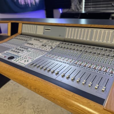 24 Channel Avid / Digidesign Icon D command and complete | Reverb
