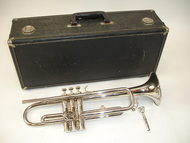 Jupiter Student Bb Silver-Plated Trumpet w/ Case & Mouthpiece | Reverb