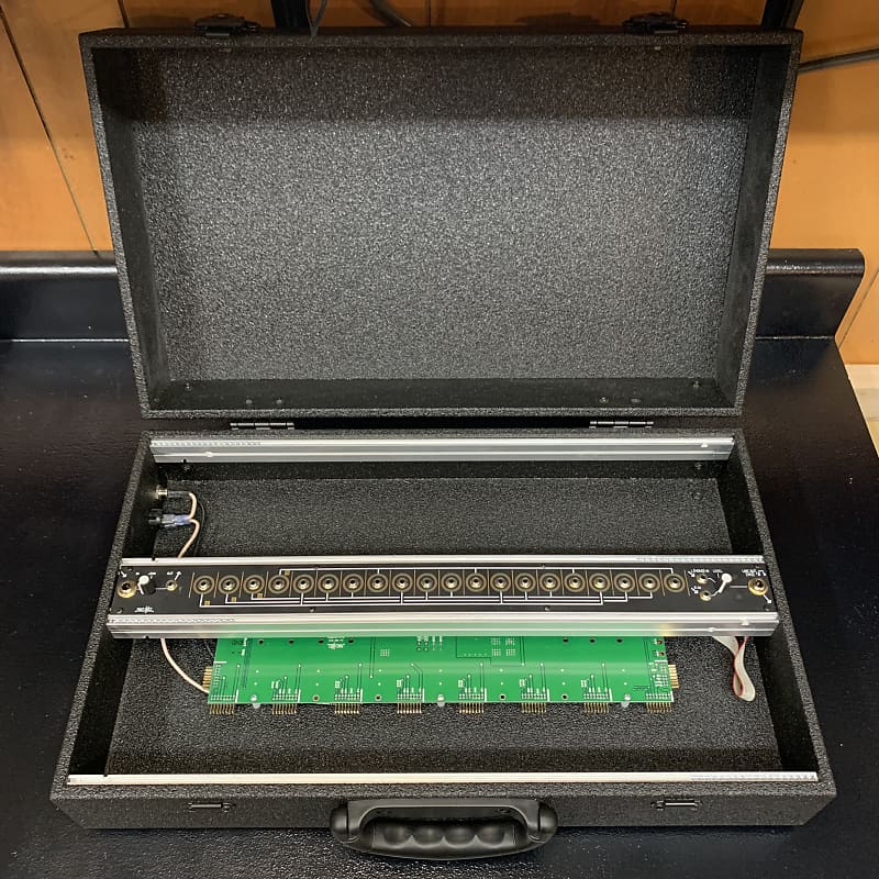 Make Noise Shared System CV Bus 7U Case | Reverb