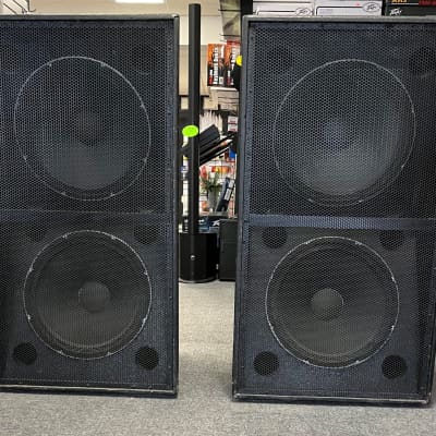 Peavey HDH 3 Dual 18" Subwoofer, PAIR | Reverb