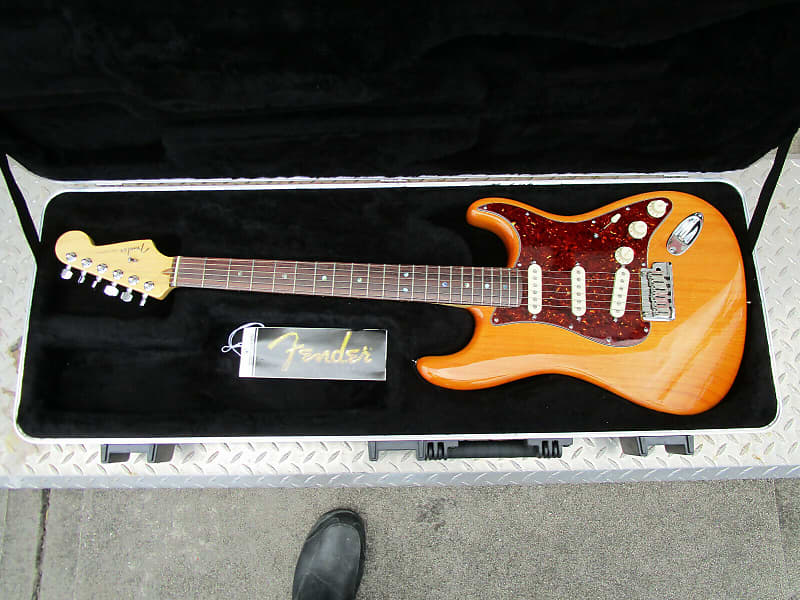 2005 Fender American Deluxe Stratocaster-Amber-MINT! | Reverb