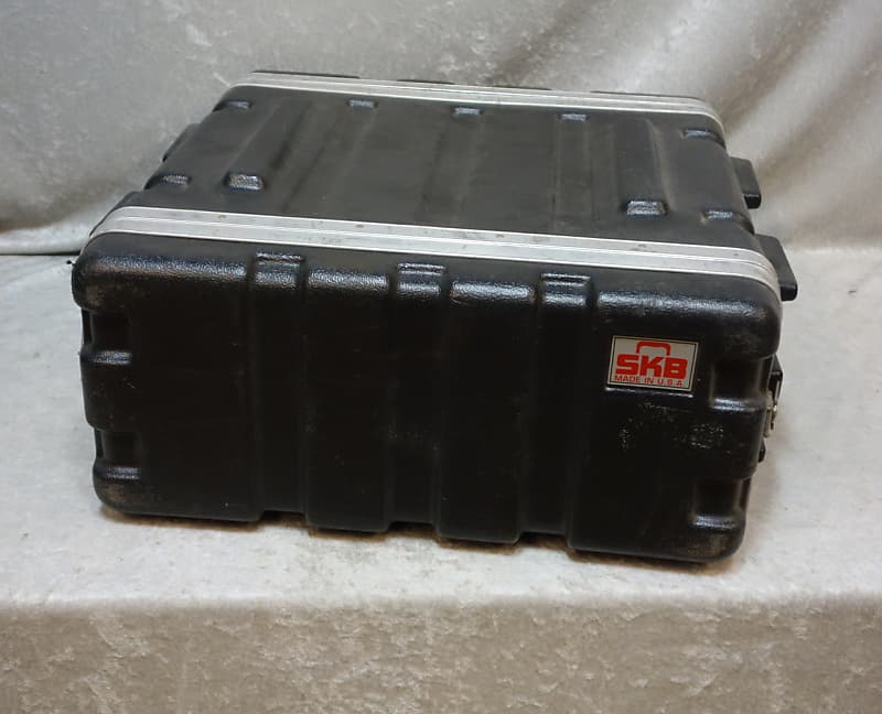 SKB 4 space 4u rack unit | Reverb
