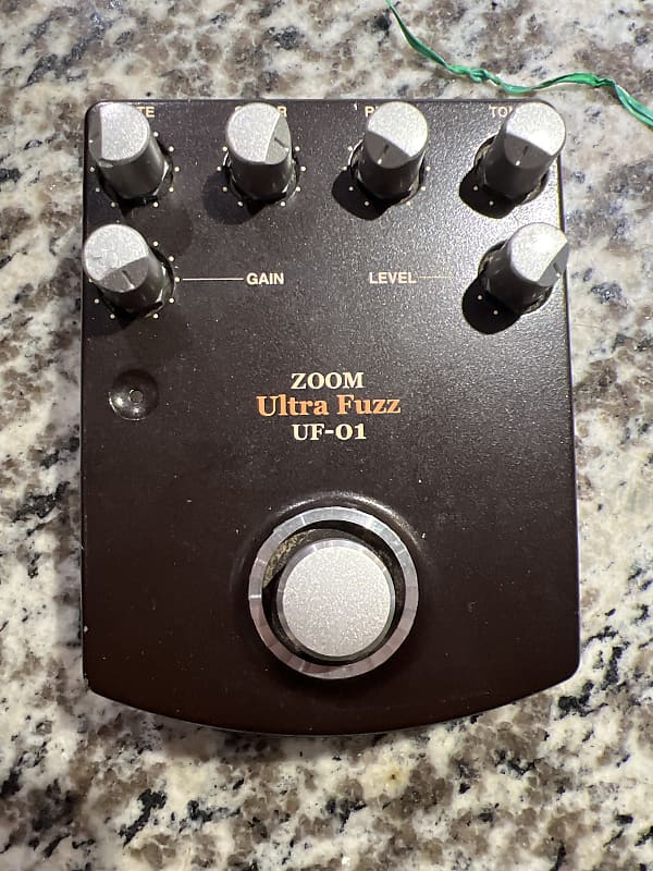 Zoom UF-01 Ultra Fuzz 2000s - Black | Reverb