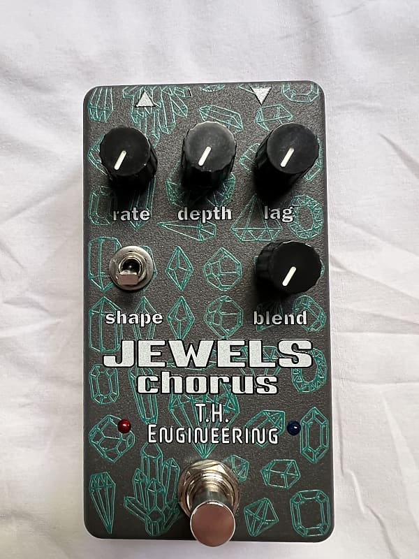 T.H. Engineering Jewels Chorus, high quality Julia clone. | Reverb