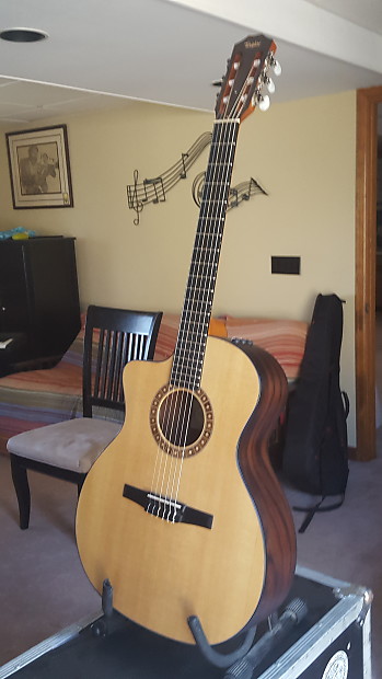 Taylor NS24ce-G Left-Handed Nylon String Cutaway | Reverb