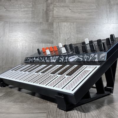 25º Stand for Arturia MicroFREAK Synthesizer - DWL - Color | Reverb