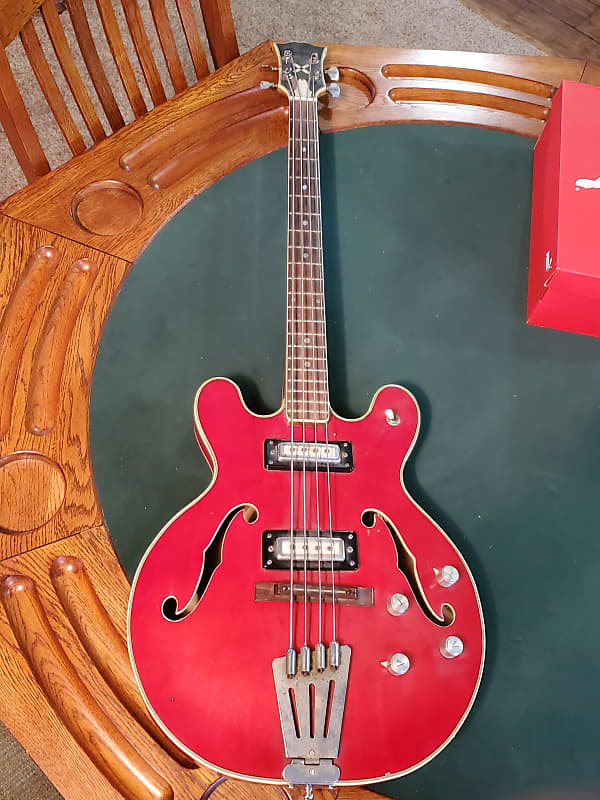 Unknown red electric base guitar | Reverb