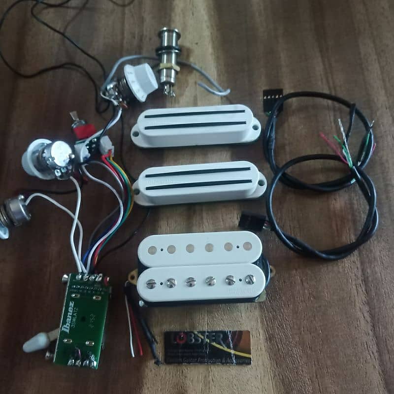 Dimarzio AT-1 & Dimarzio the Cruiser H-S-S prewired pickups | | Reverb