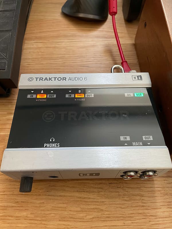 Native Instruments Traktor Audio 6 | Reverb