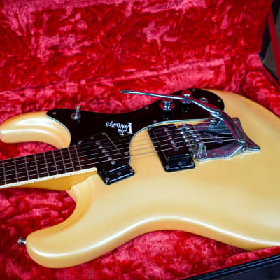 Mosrite The Ventures V-65 Model 1965 Reissue Pearl White | Reverb