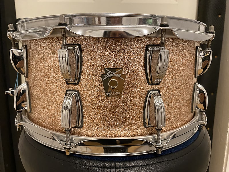 Ludwig Classic Maple Snare in Champagne Sparkle 6.5x14 | Reverb