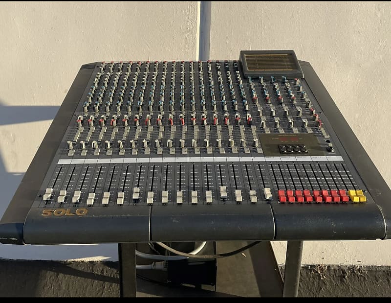 SOUNDTRACS Solo Midi console 16-8-2 STUDIO MIXER Mixing | Reverb