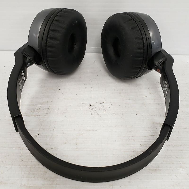 Sony MDR-ZX550BN | Reverb Canada